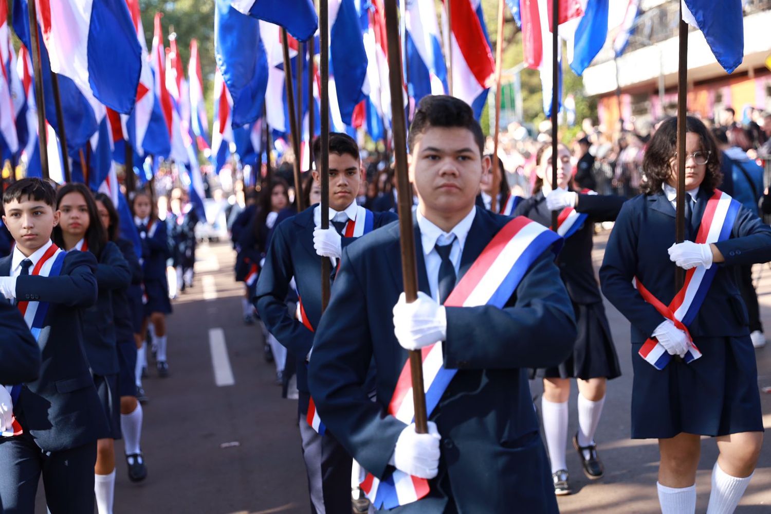 Ciudad del Este se convirtió en epicentro de las fiestas patrias con el ...