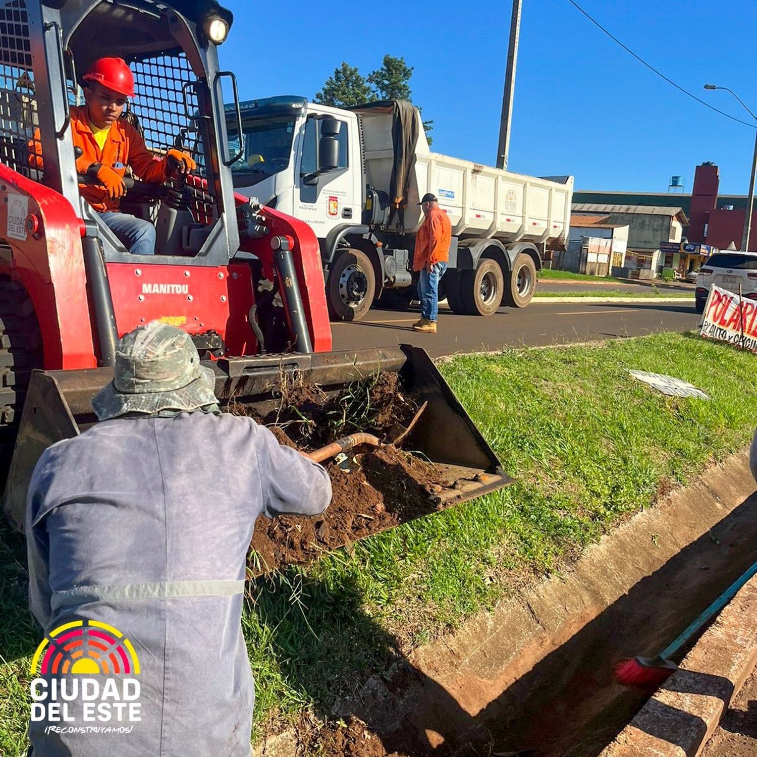 Municipalidad de CDE realiza Limpieza de Canalizaciones en la Avenida ...