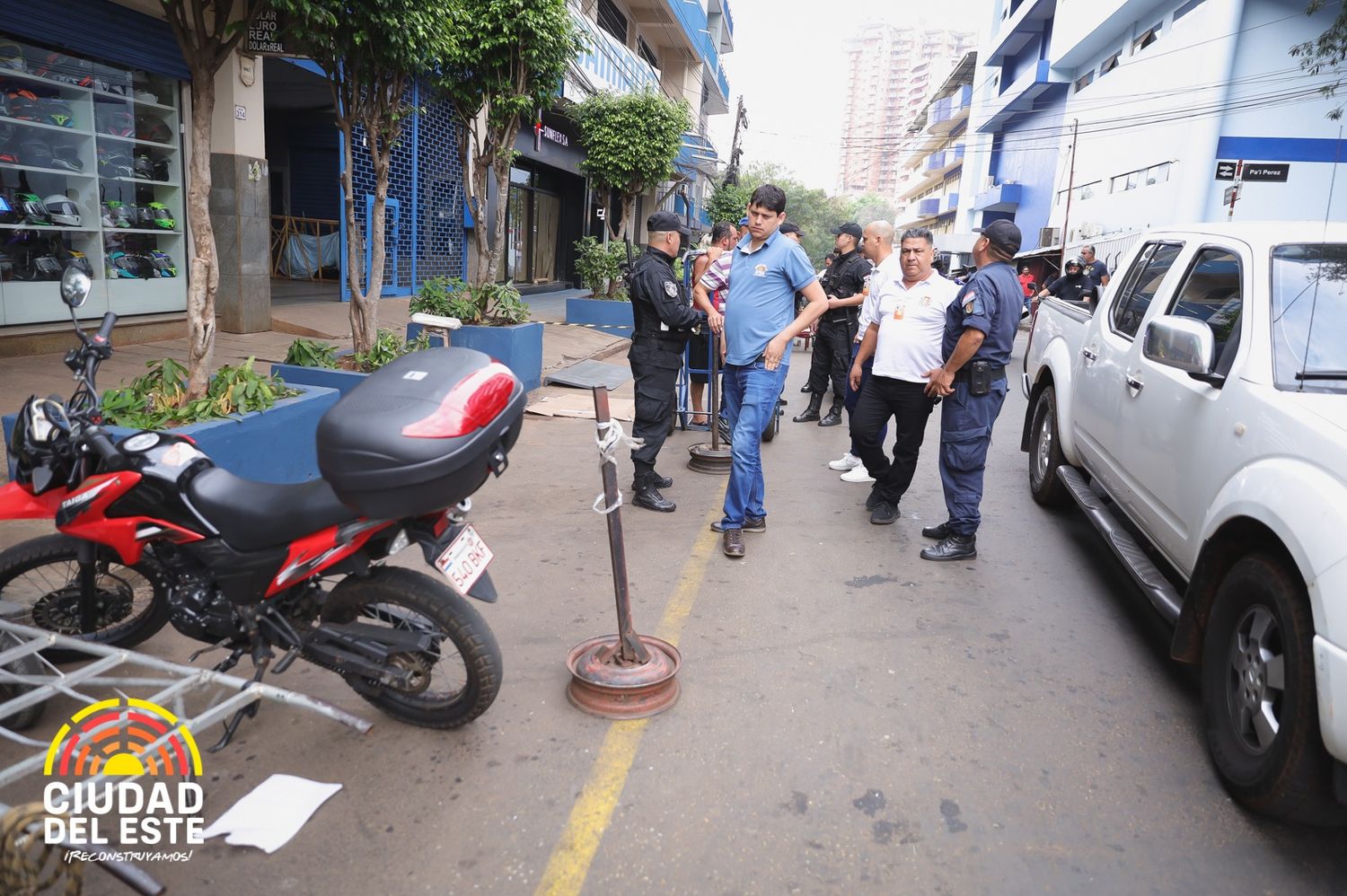 Municipalidad de CDE despeja espacios ocupados irregularmente en el ...